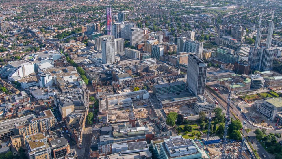 General election 2019: The politically divided borough of Croydon - BBC ...