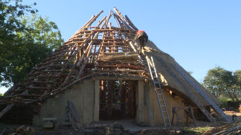 Whithorn Iron Age roundhouse works in full swing - BBC News