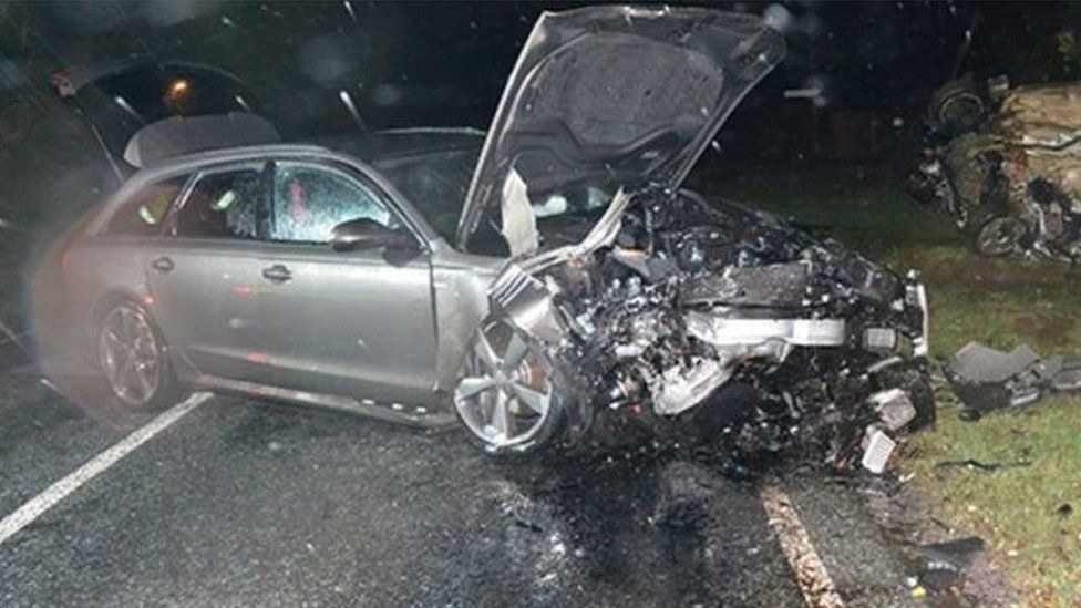 Lincolnshire crash victim shock at release of driver - BBC News