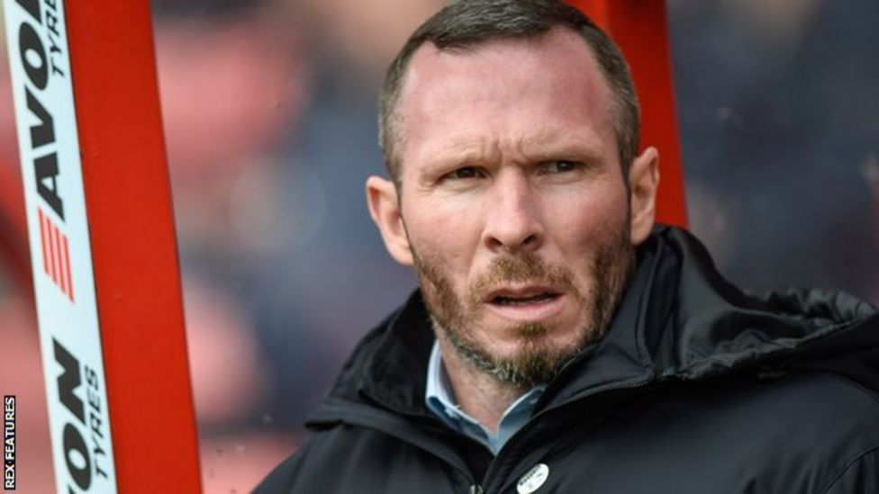 Oxford United: Michael Appleton staying grounded over promotion talk ...