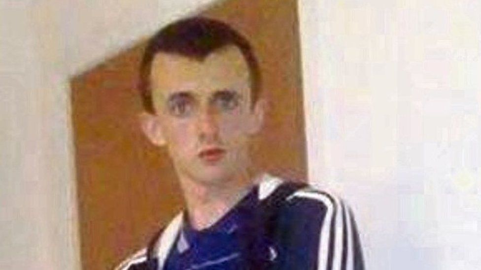 'Mounting concern' for missing teenager Robert Thomson - BBC News