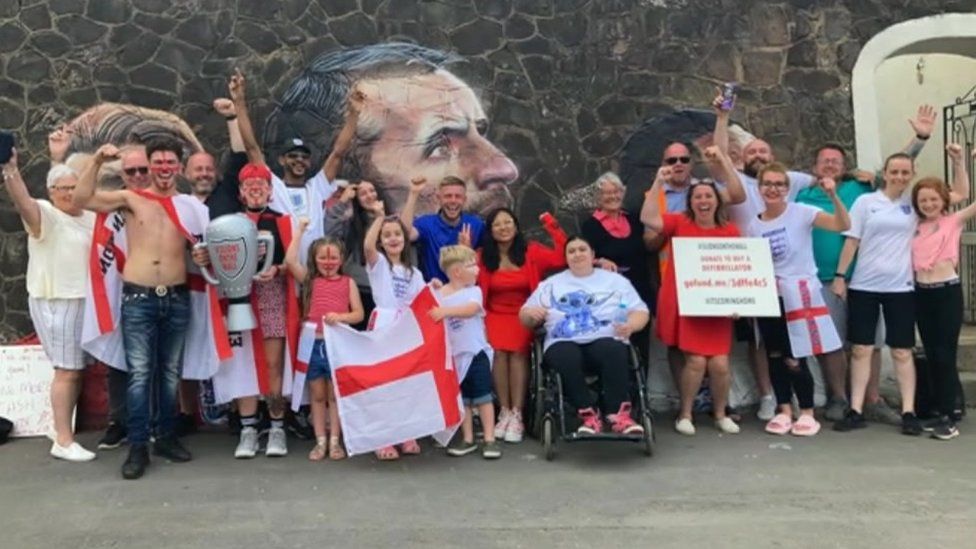 'Disheartened' Nuneaton laments another defibrillator theft - BBC News