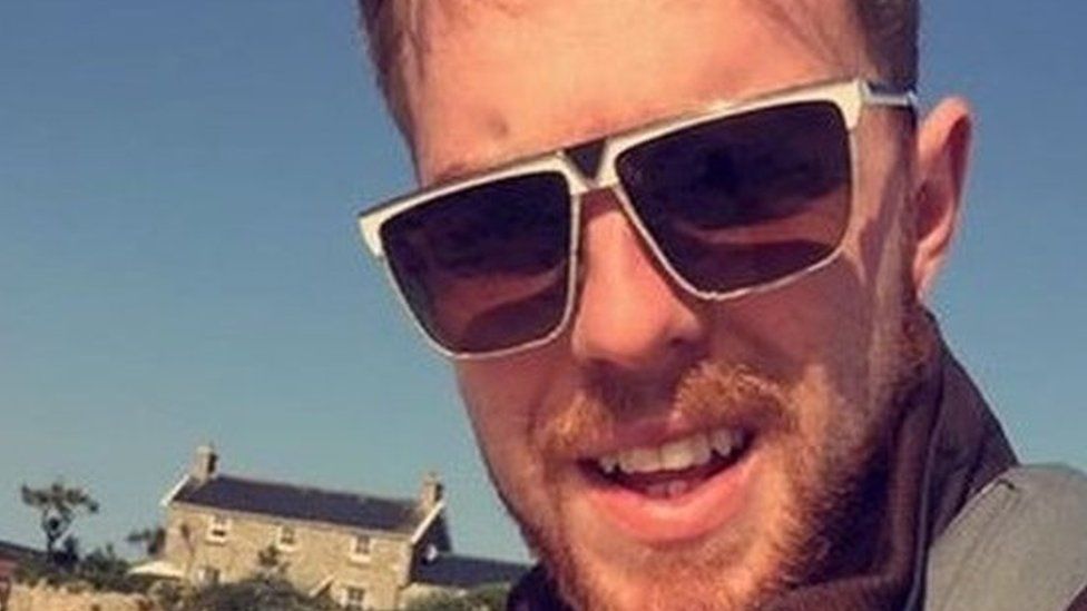 Josh Clayton: Police criticised over young man's death - BBC News