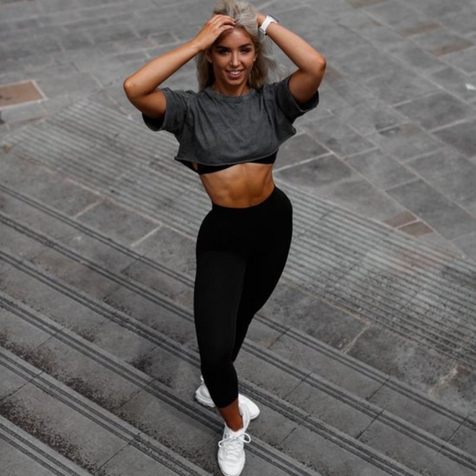 From chronic illness to bodybuilding success - BBC News