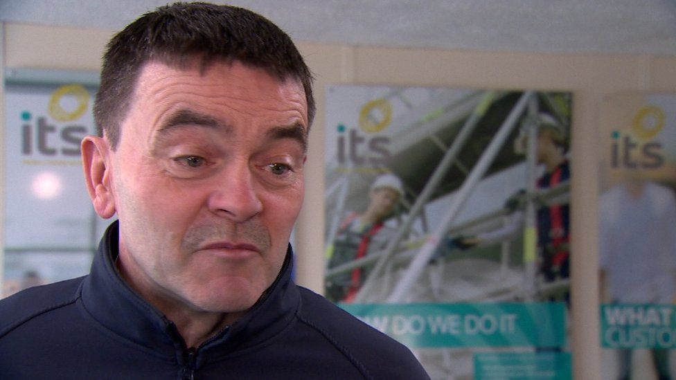 NI builders losing work over cross-border safety issue - BBC News