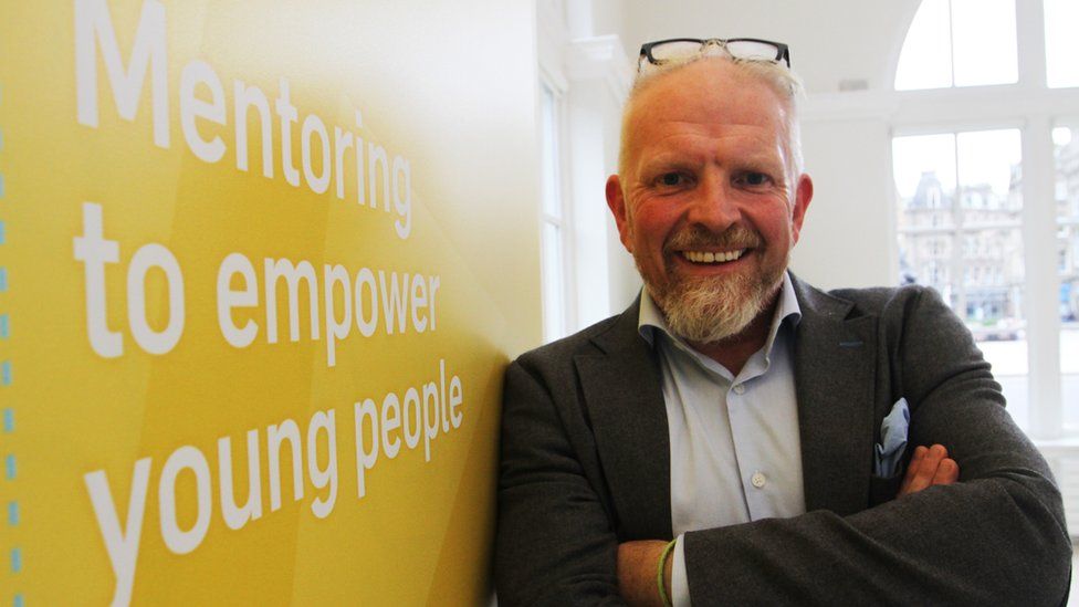 City-wide mentoring network for vulnerable youngsters - BBC News