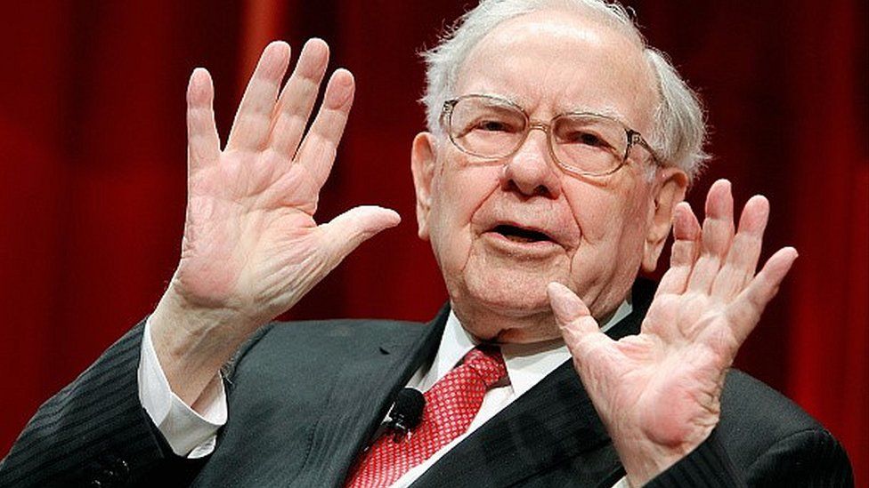 Warren Buffett Reveals 1bn Apple Stake Bbc News