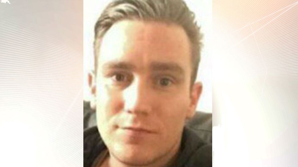 Life 'unbearable' for missing Rory Johnson-Hatfield's family - BBC News