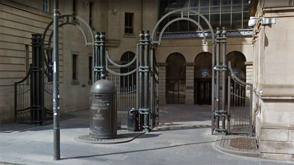 Covid in Scotland: Criminal defence lawyers to boycott courts - BBC News