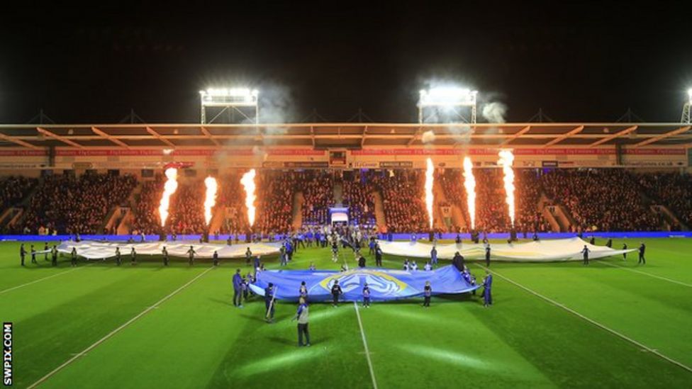 Luis Johnson: Warrington sign Castleford Tigers back-rower - BBC Sport