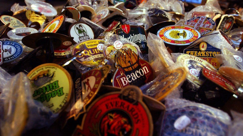 Beer mats to display images of Hull - BBC News