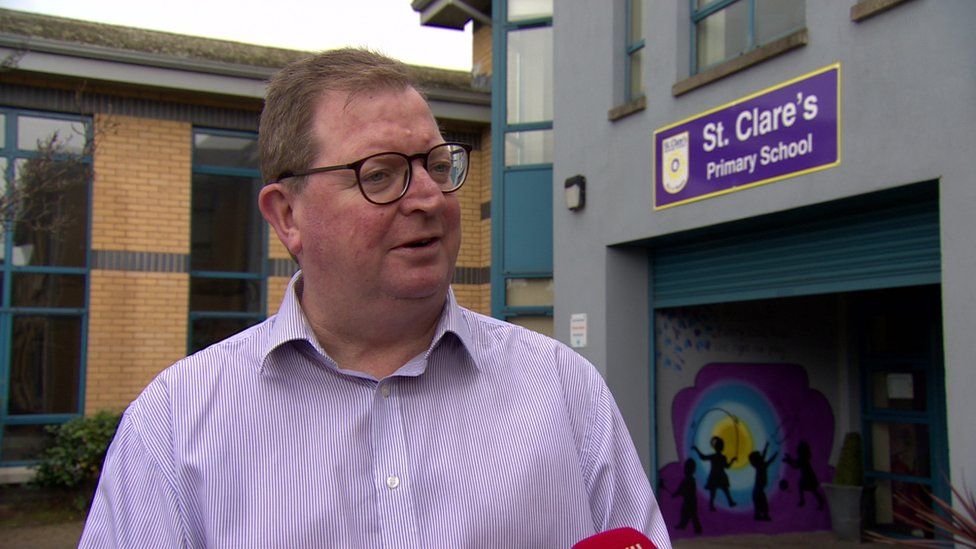 Transfer test: P7 pupils in NI receive AQE and GL results - BBC News