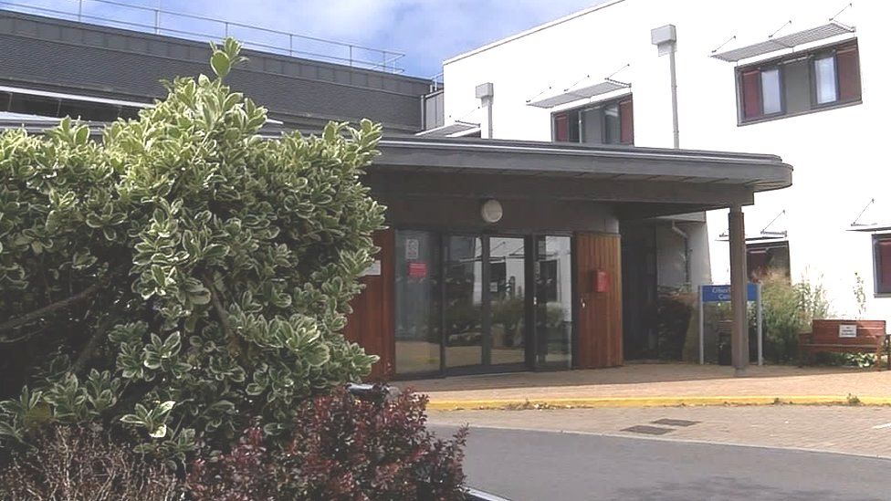 Guernsey mental health care: Reviewer to check on progress - BBC News