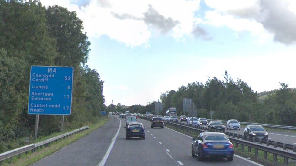 M4 Pont Abraham: Driver dies after crash - BBC News