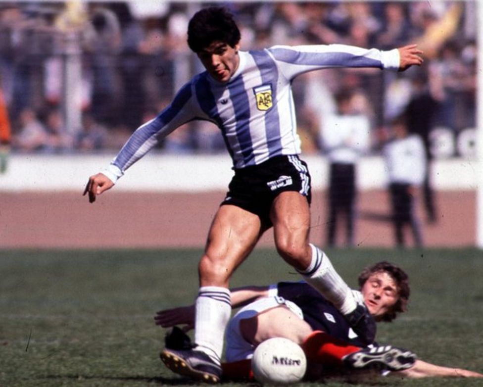 Diego Maradona: Football icon's Scotland visits in pictures - BBC Sport