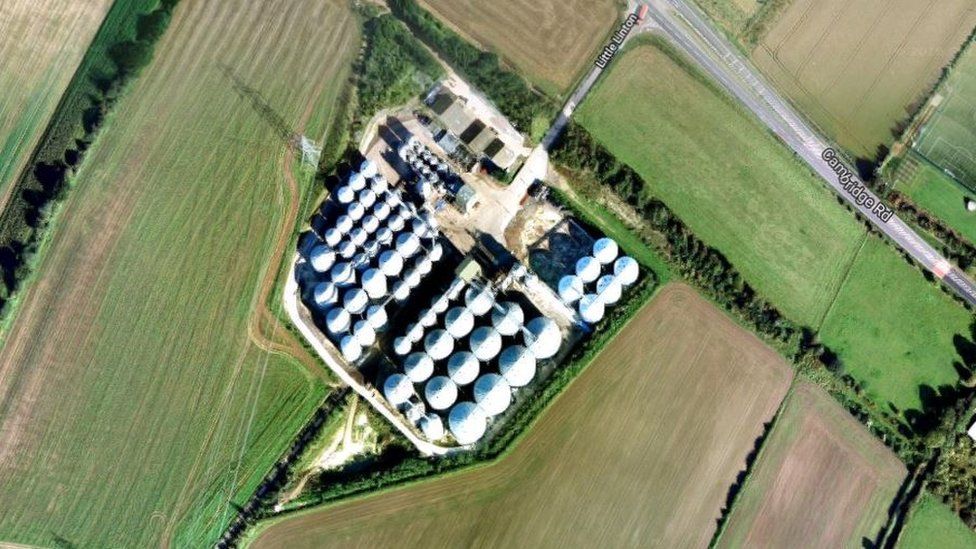 Firm fined £180k for Linton site manager death - BBC News