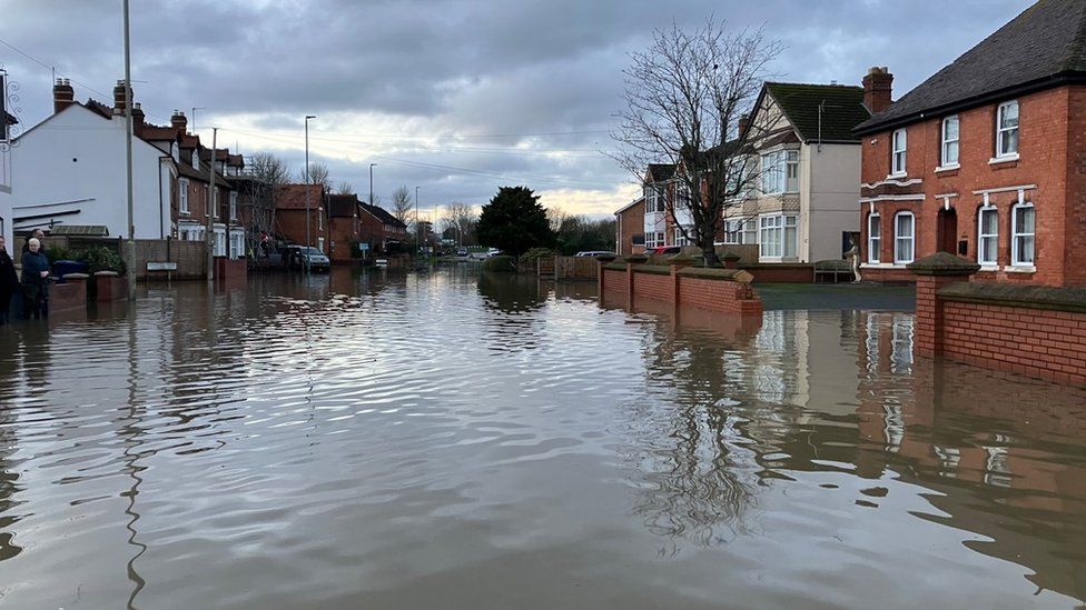 Gloucestershire and Wiltshire flooding: Clean up slow as waters high ...