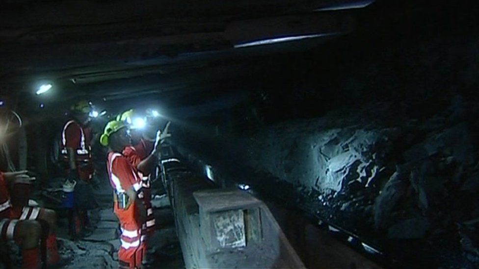 Last Kellingley coal miners will receive severance pay - BBC News