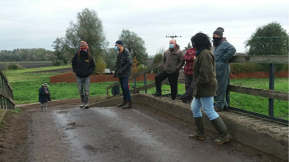 Little Ouse and Brandon Bank bridge row over £650 fee - BBC News