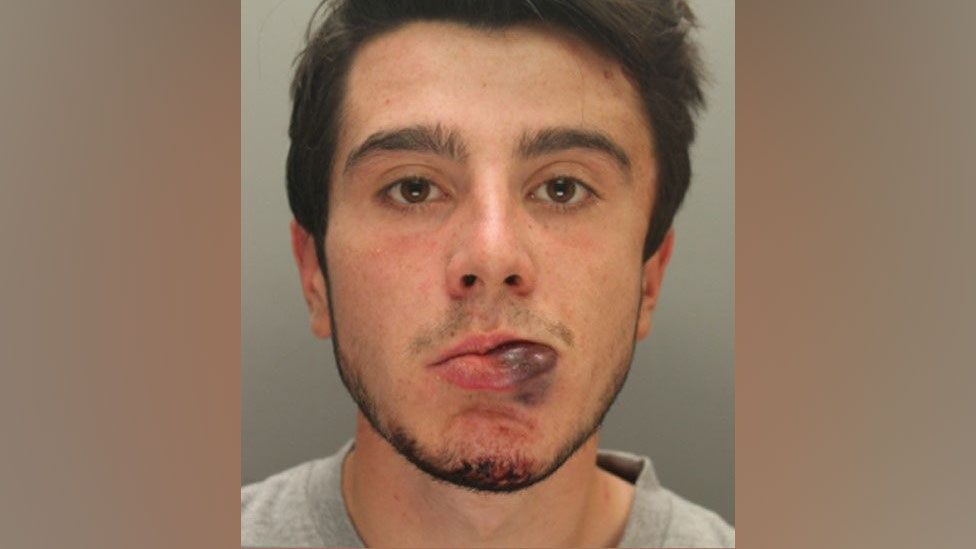 Liverpool murder: Man jailed for stabbing uncle to death - BBC News