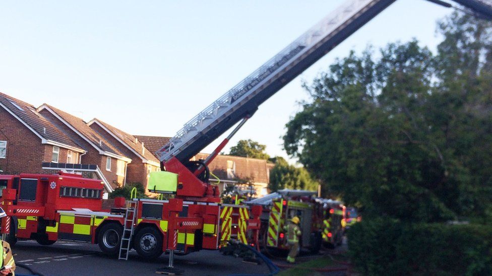 Christchurch house fire: Blaze spreads to neighbouring properties - BBC ...