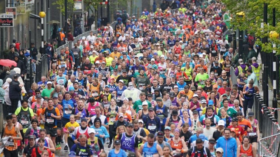 Daventry transgender runner calls for separate category - BBC News