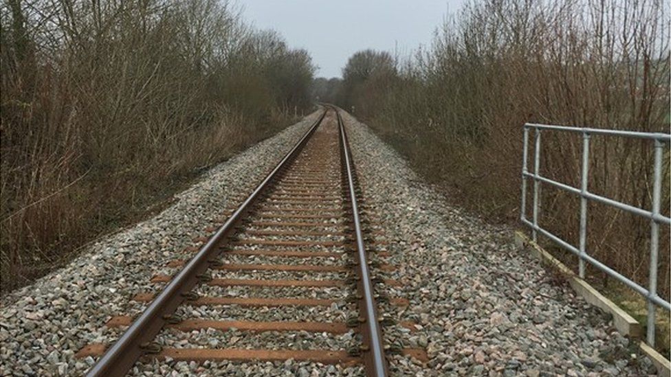 £7.25m rail upgrade works begin on Cambrian line - BBC News