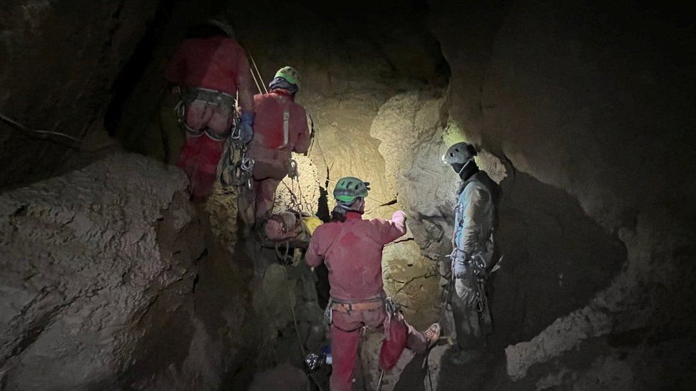 US explorer freed from one of Turkey's deepest caves - BBC Newsround
