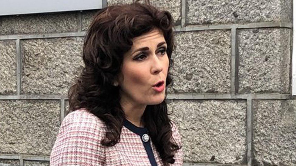 Second Donald Trump golf course at Menie approved by councillors - BBC News