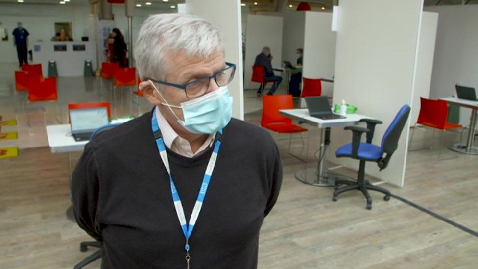 Covid: Norwich shopping centre food court becomes mass vaccination hub ...