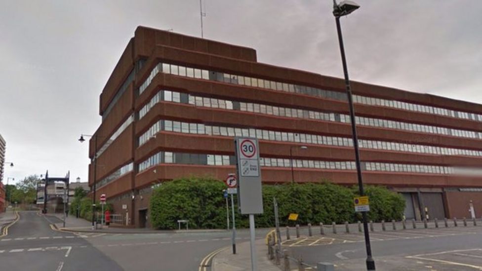 Coventry Royal Mail office demolition last stage under way - BBC News