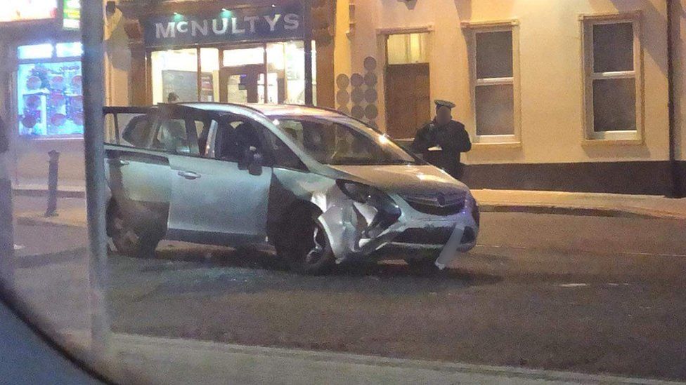 Limavady: Boys released on bail after police car rammed - BBC News