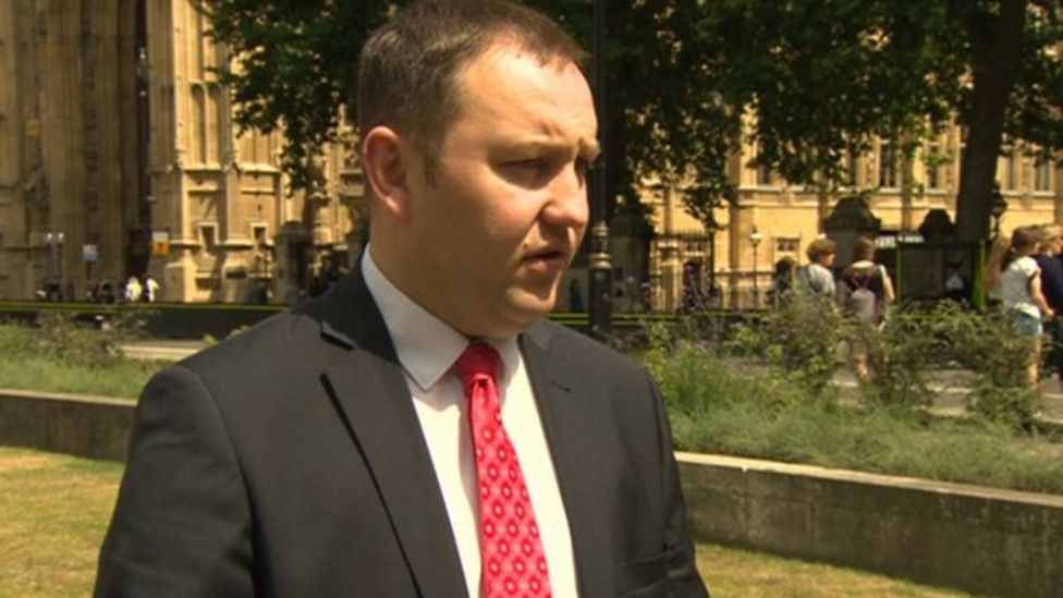 Welfare vote will 'haunt' Labour says SNP - BBC News