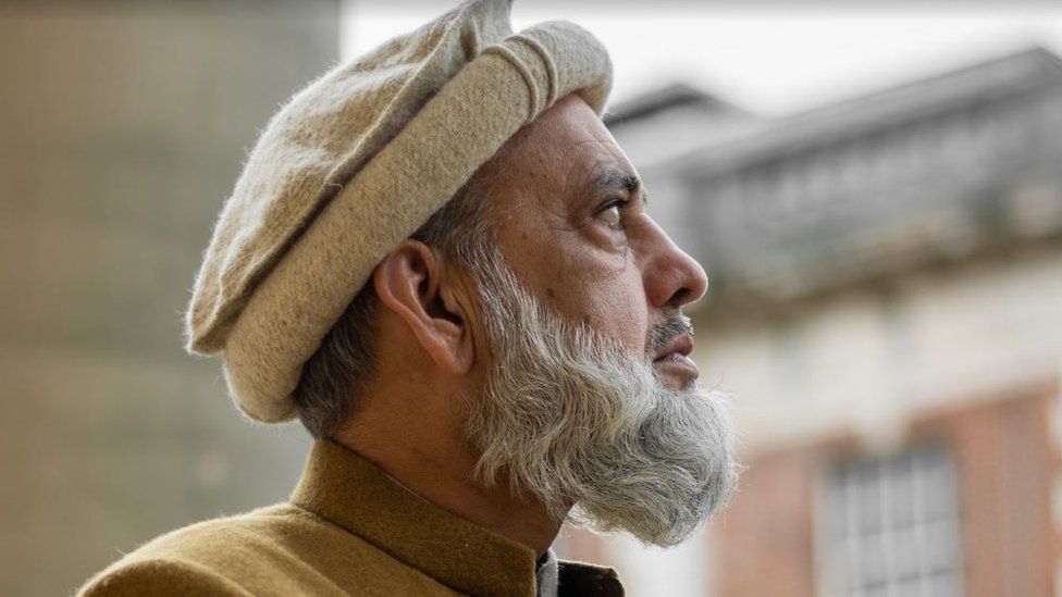 British Muslim artists showcased in new Peterborough gallery - BBC News