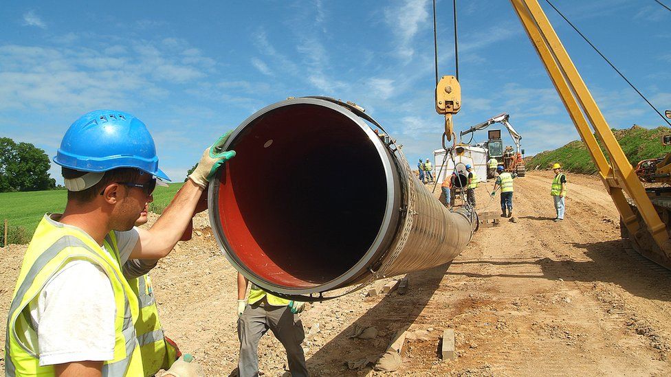 Cluden to Brighouse Bay gas pipeline past halfway mark - BBC News