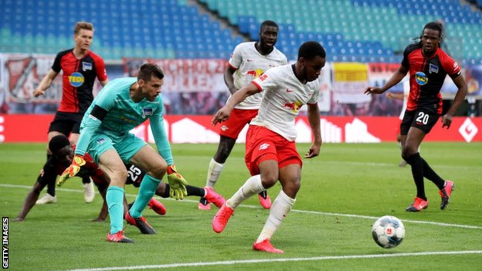 Ademola Lookman: Fulham sign RB Leipzig winger on loan - BBC Sport