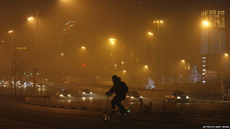 Beijing immersed in hazardous smog - BBC Weather