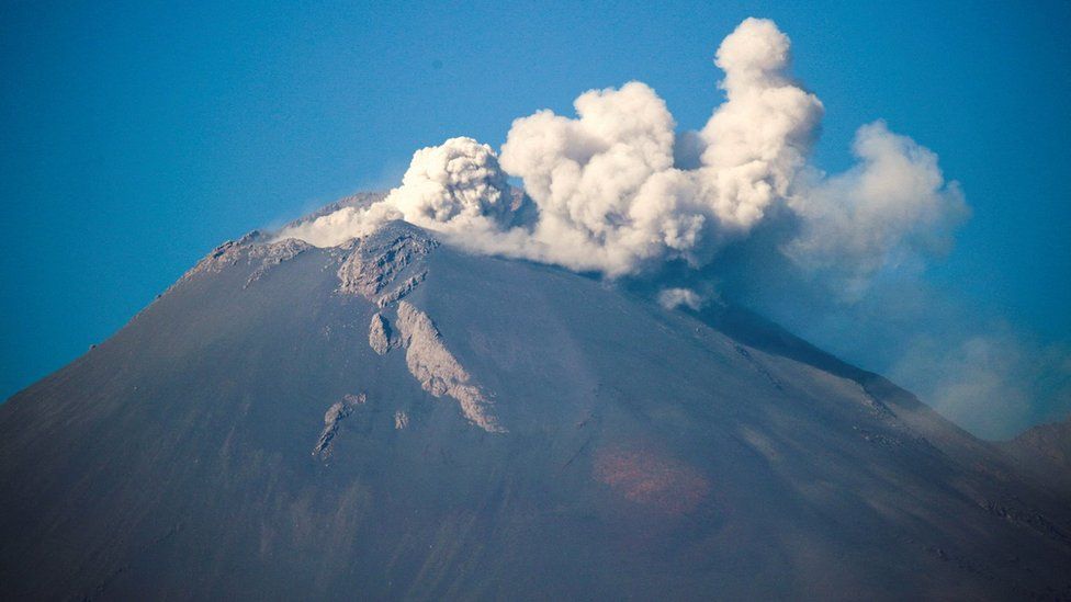 Popocatépetl: Evacuation warnings as Mexican volcano erupts - BBC Newsround