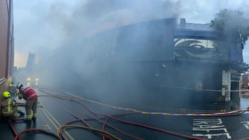 Leicester fire: Probe into cause of former nightclub blaze begins - BBC ...