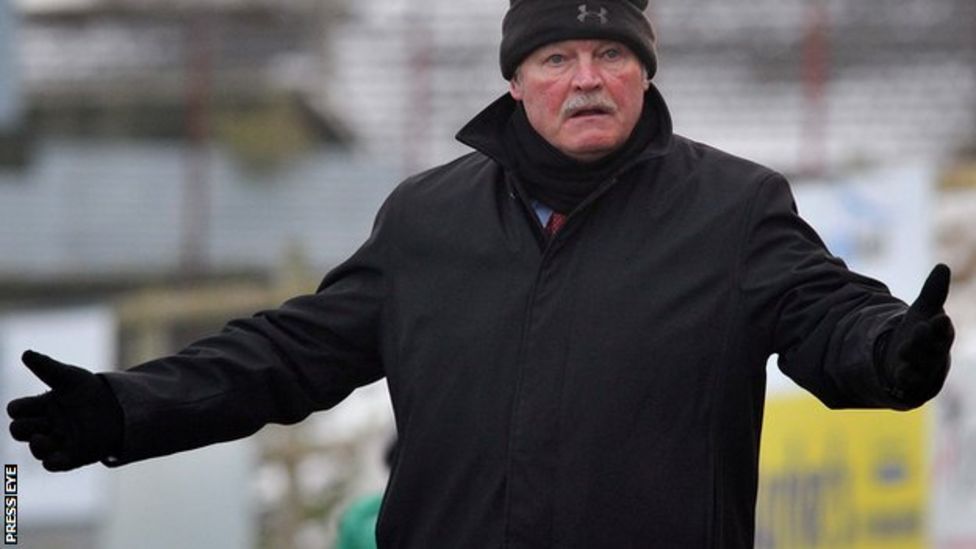 Irish Premiership: Portadown give backing to boss McFall - BBC Sport