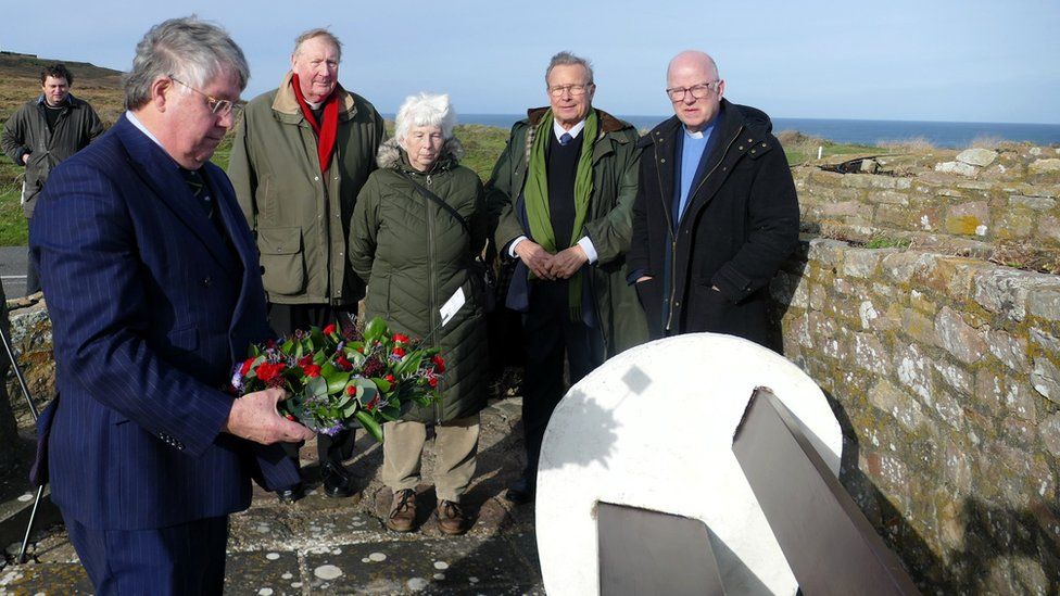 Holocaust Memorial Day marked in Alderney service - BBC News