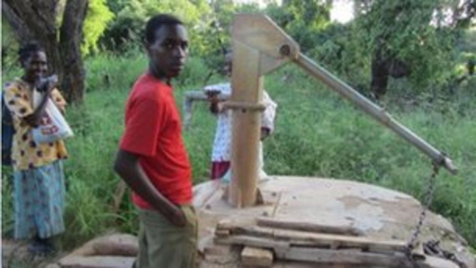 Smart hand pumps promise cleaner water in Africa - BBC News