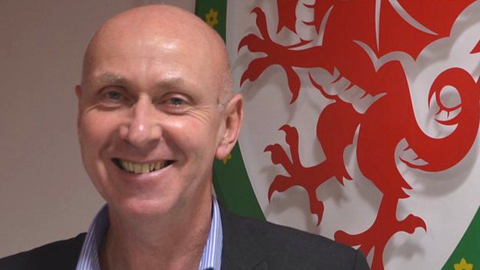 Y Gymraeg i'w chlywed yng Nghwpan y Byd am y tro cyntaf - BBC Cymru Fyw