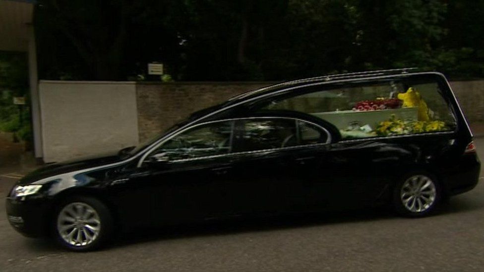 Manchester attack: Courtney Boyle's funeral held - BBC News