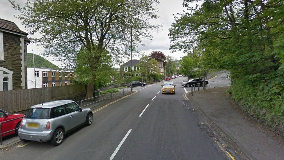 Five injured, one seriously, in Pontypridd crash on A4054 - BBC News