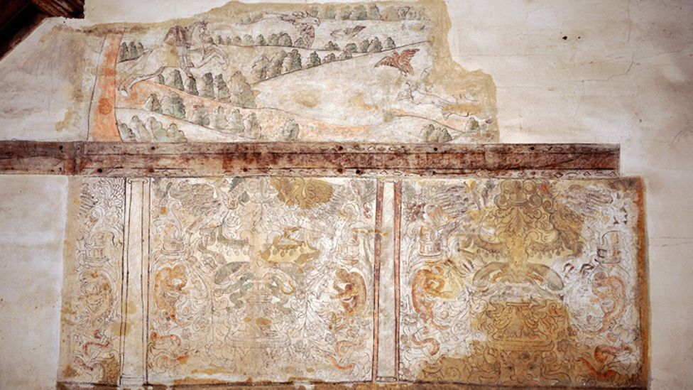 Cambridge University's 'rarely-seen' 17th Century murals on show - BBC News