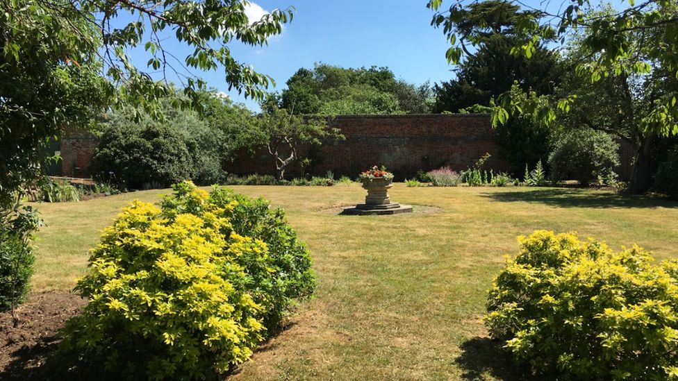 Bedfordshire: Army officer restores WW2 'secret garden' at Chicksands ...