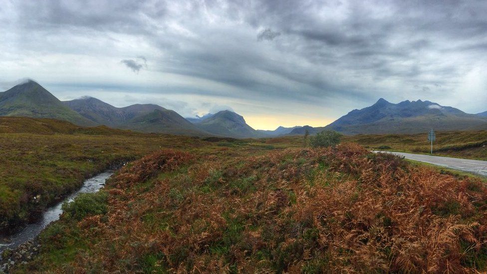 Plan to upgrade Fort Augustus-Skye power line - BBC News