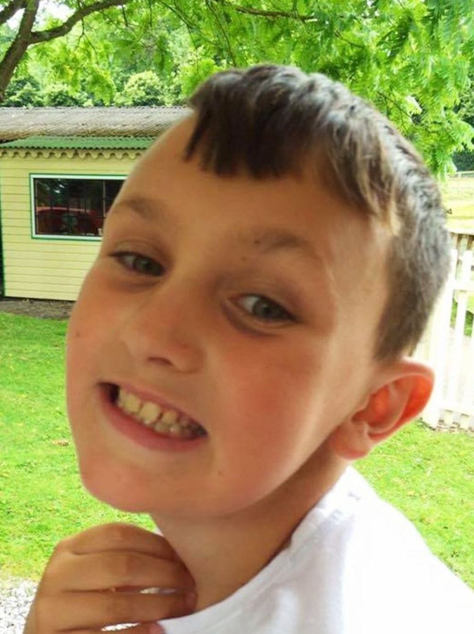 Reading Topshop death: Victim said to be Kaden Reddick - BBC News