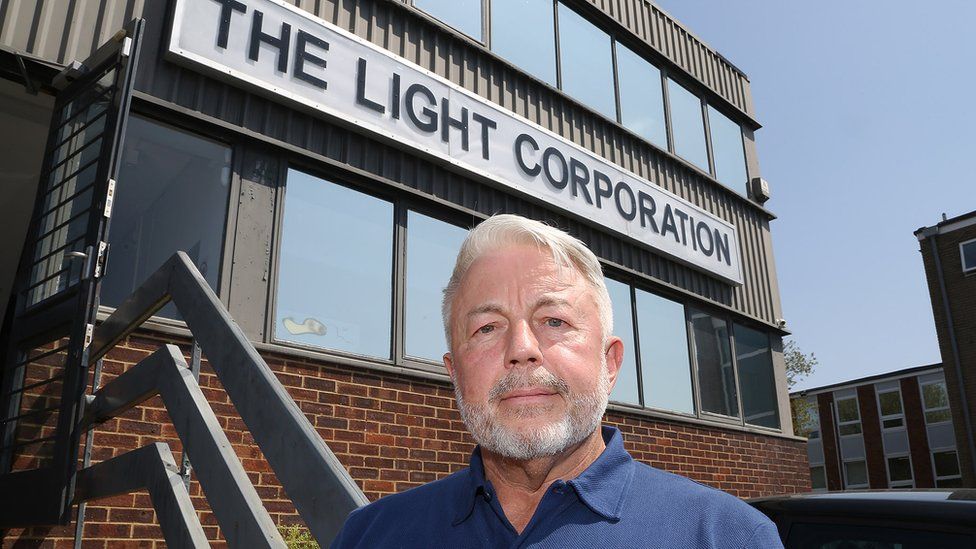 Hemel Hempstead fraudster ordered to sell home to repay £2.1m - BBC News